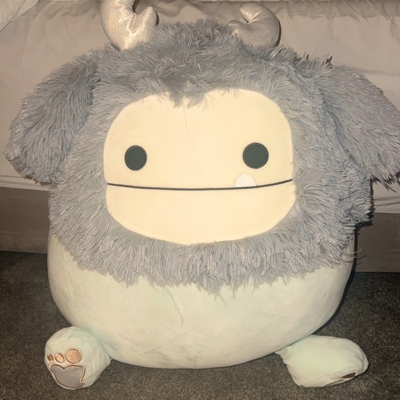 Squishmallows | Toys | Nwt Evita The Yeti With Antler Headband | Poshmark
